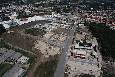 Terreno à venda em Cristelos, Boim e Ordem, Lousada | RE/MAX Portugal