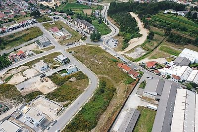 Terreno à venda em Cristelos, Boim e Ordem, Lousada | RE/MAX Portugal