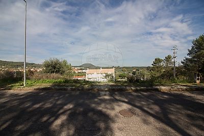 Terreno à venda em Ota, Alenquer | RE/MAX COLLECTION
