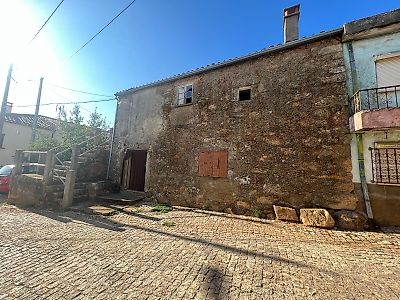 Moradia T3 à venda em Fatela, Fundão | RE/MAX Portugal