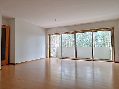 Apartamento T3 à venda em Moreira, Maia | RE/MAX Portugal
