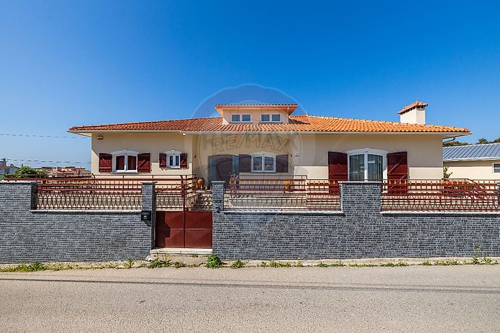 Moradia T6 à venda em Marrazes e Barosa, Leiria | RE/MAX