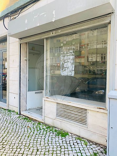 Loja à venda em Carnide, Lisboa | RE/MAX