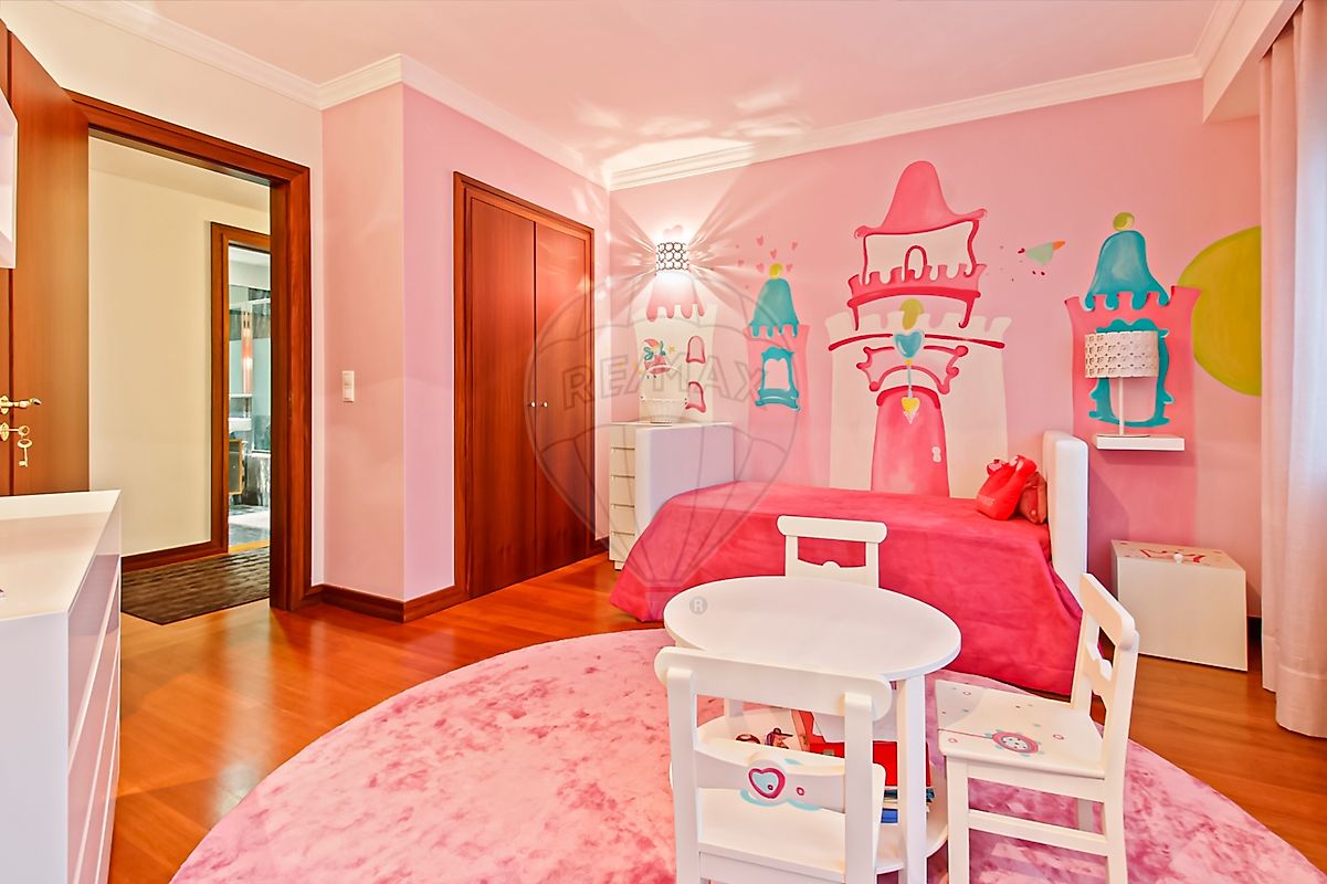 Apartamento T4 Valbom Gdm - RE/MAX Duplo Prestígio